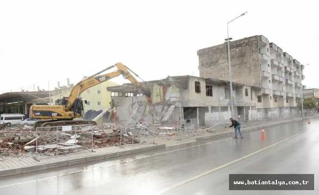 "Lojman ve İşyerlerinin Yerine Akaryakıt İstasyonu Yapılacak"