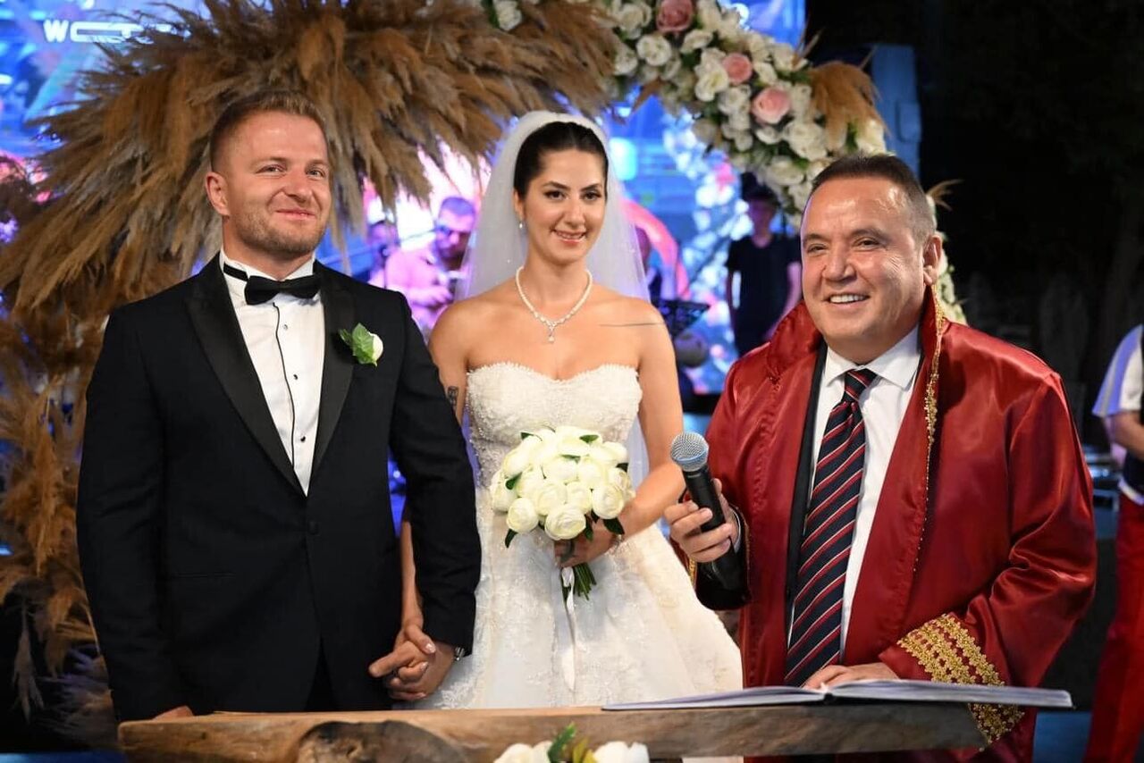 İsmail Balaban'ın ikizi Başpehlivan Turan Balaban Dünya evine Girdi...