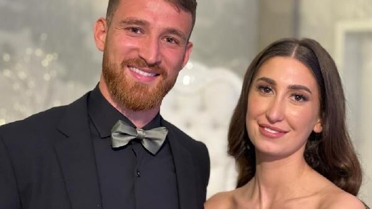 Borussia Dortmundlu milli futbolcu Salih Özcan evliliğe ilk adımı attı